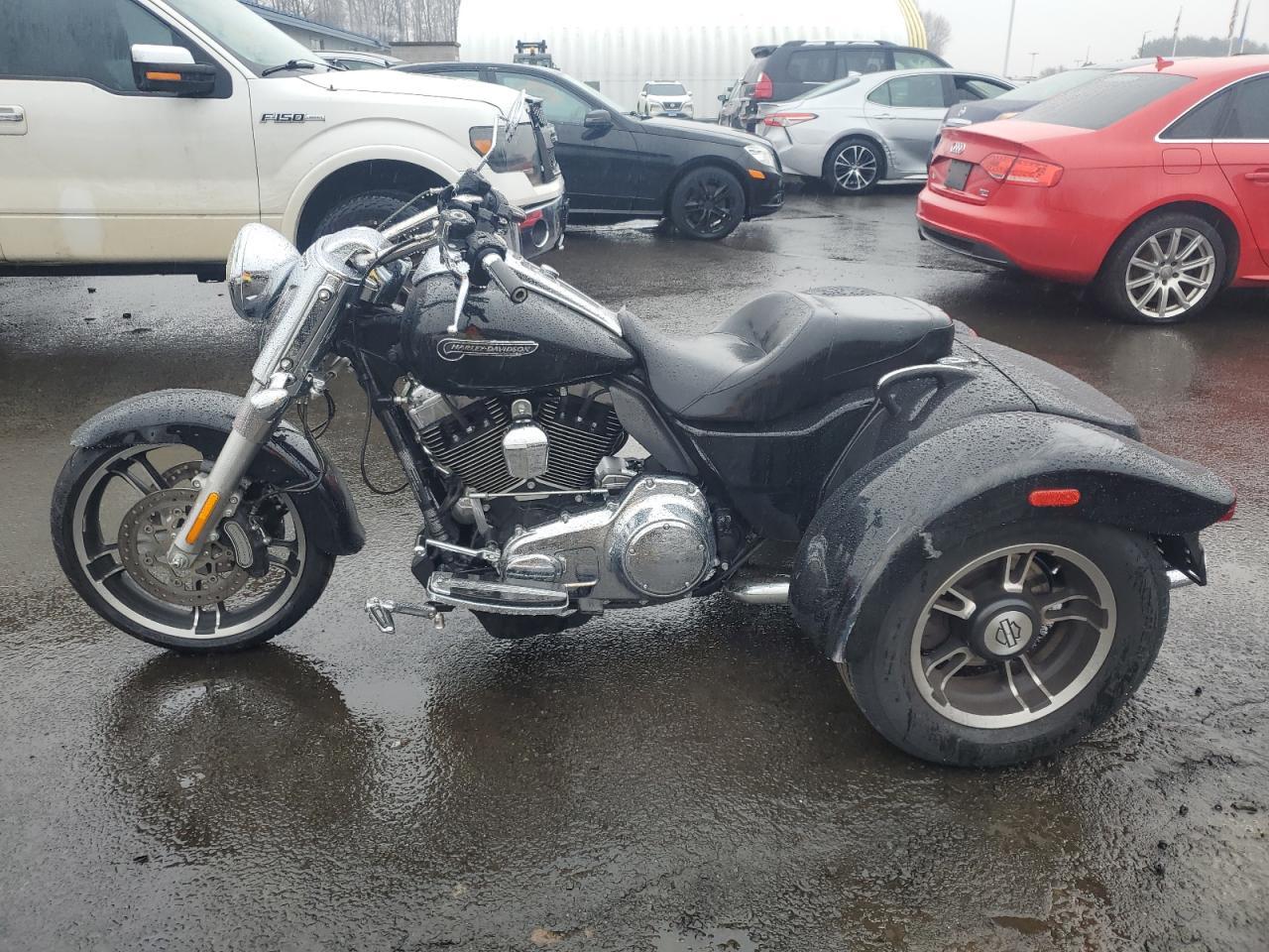 2015 Harley-Davidson Flrt Free Wheeler For Sale in East Granby, CT Lot ...