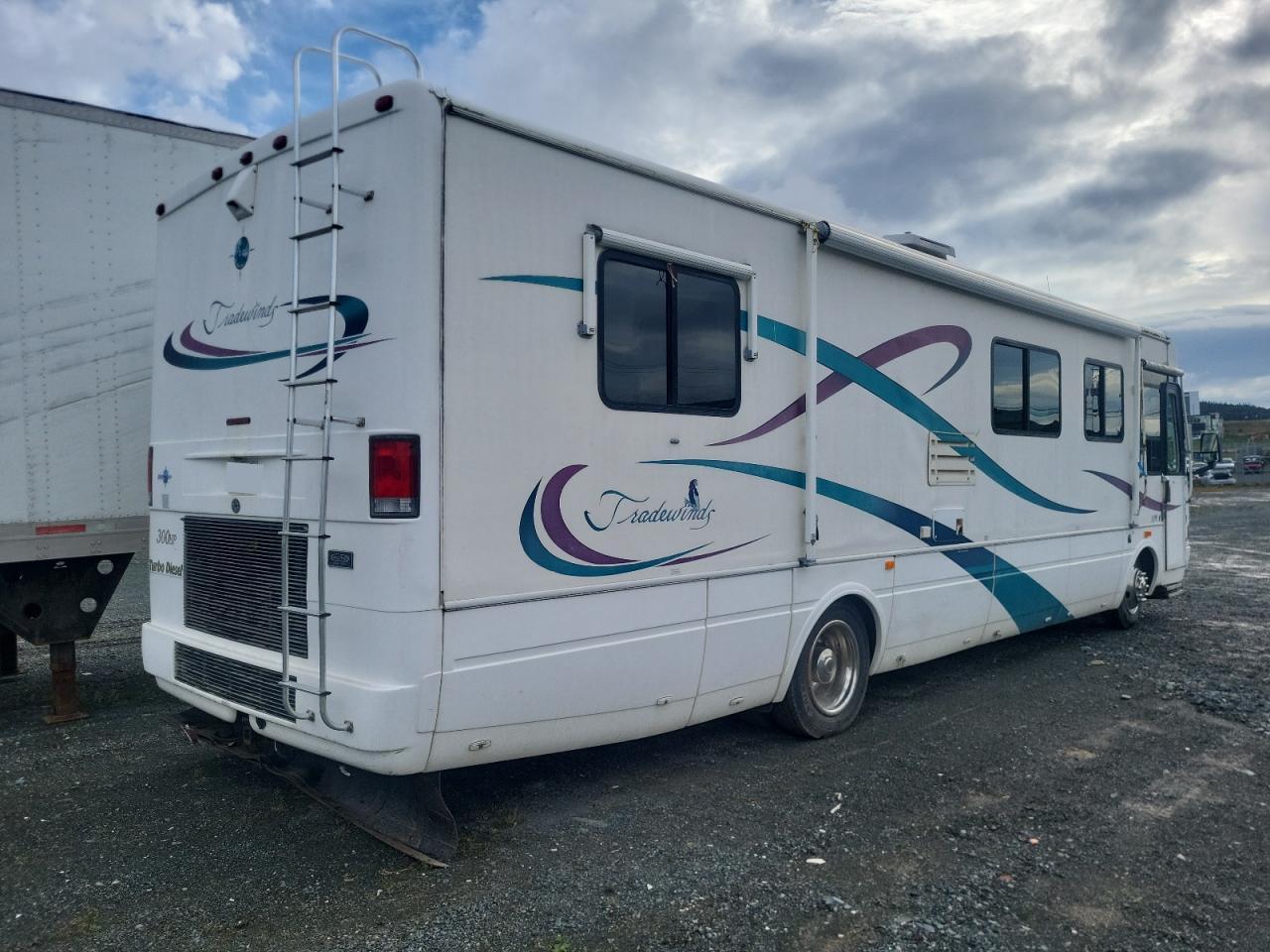 2000 Freightliner Chassis X Line Motor Home For Sale in Cow Bay, NS Lot ...